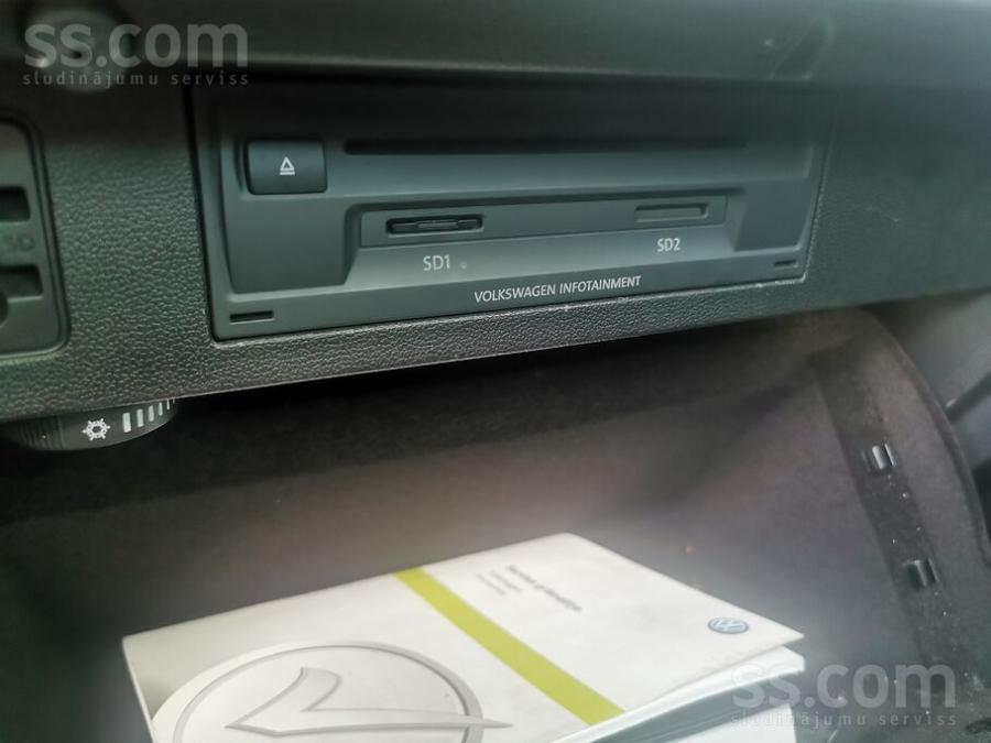 White Volkswagen Passat B8 2015 in Liepaja, with an engine capacity of 1.80 L and mileage of 200 thousand km for 10200 €, photo 22 on AUTOMOTO.COM.LV
