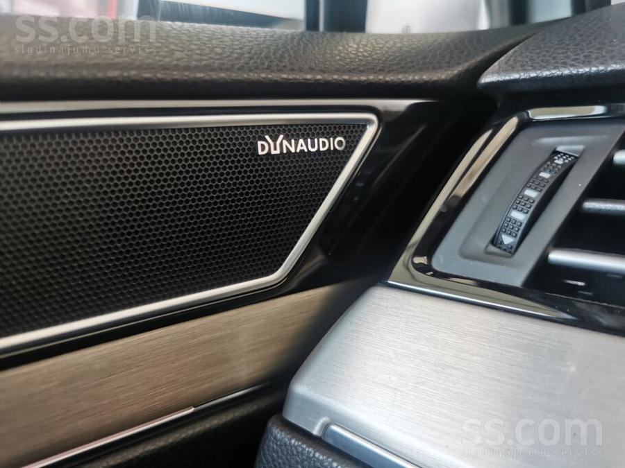 White Volkswagen Passat B8 2015 in Liepaja, with an engine capacity of 1.80 L and mileage of 200 thousand km for 10200 €, photo 23 on AUTOMOTO.COM.LV