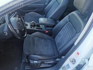 White Volkswagen Passat B8 2015 in Liepaja, with an engine capacity of 1.80 L and mileage of 200 thousand km for 10200 €, photo 24 on AUTOMOTO.COM.LV
