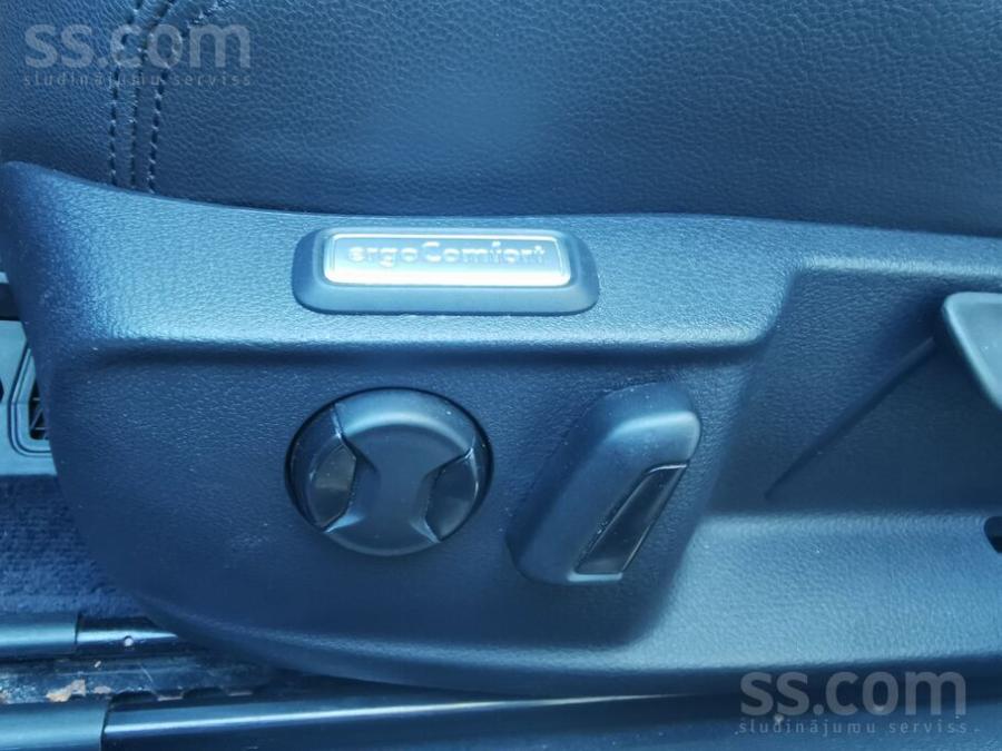White Volkswagen Passat B8 2015 in Liepaja, with an engine capacity of 1.80 L and mileage of 200 thousand km for 10200 €, photo 26 on AUTOMOTO.COM.LV