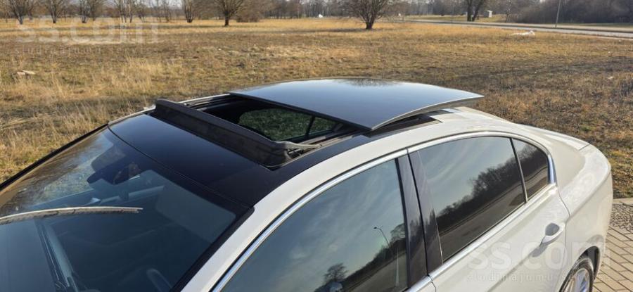 Balts Volkswagen Passat B8 2015 Rīga, ar dzinēja tilpumu 2.00 L un nobraukumu 172 tūkst. km par 13500 €, foto 4 vietnē AUTOMOTO.COM.LV