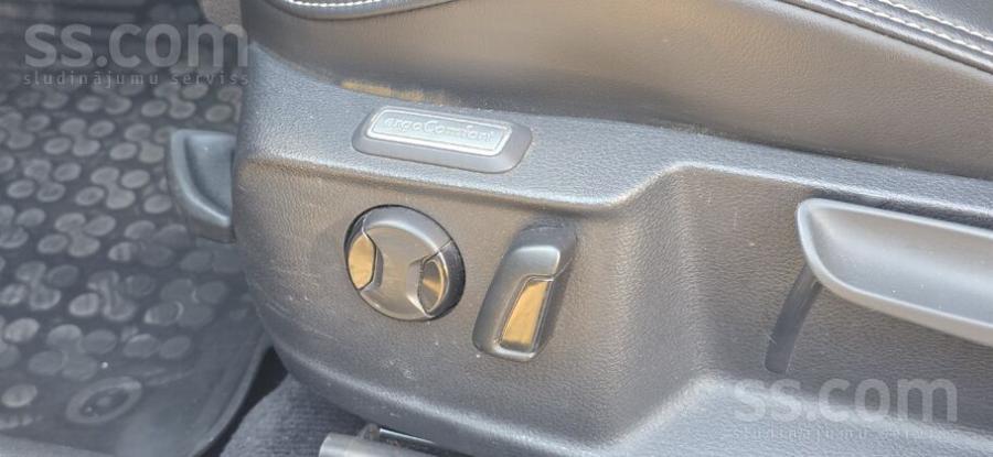 Balts Volkswagen Passat B8 2015 Rīga, ar dzinēja tilpumu 2.00 L un nobraukumu 172 tūkst. km par 13500 €, foto 17 vietnē AUTOMOTO.COM.LV