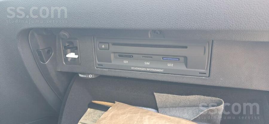 Balts Volkswagen Passat B8 2015 Rīga, ar dzinēja tilpumu 2.00 L un nobraukumu 172 tūkst. km par 13500 €, foto 18 vietnē AUTOMOTO.COM.LV