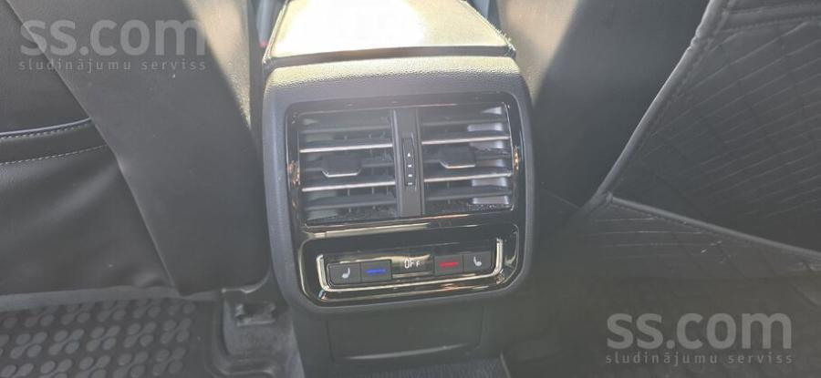 Balts Volkswagen Passat B8 2015 Rīga, ar dzinēja tilpumu 2.00 L un nobraukumu 172 tūkst. km par 13500 €, foto 19 vietnē AUTOMOTO.COM.LV