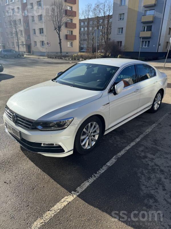 Balts Volkswagen Passat B8 2015 Rīga, ar dzinēja tilpumu 2.00 L un nobraukumu 191 tūkst. km par 13000 €, foto 1 vietnē AUTOMOTO.COM.LV