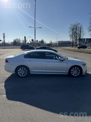 Balts Volkswagen Passat B8 2015 Rīga, ar dzinēja tilpumu 2.00 L un nobraukumu 191 tūkst. km par 13000 €, foto 6 vietnē AUTOMOTO.COM.LV