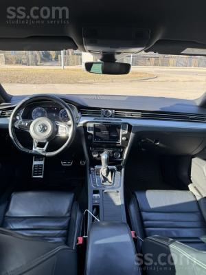 Balts Volkswagen Passat B8 2015 Rīga, ar dzinēja tilpumu 2.00 L un nobraukumu 191 tūkst. km par 13000 €, foto 7 vietnē AUTOMOTO.COM.LV