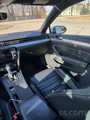 Balts Volkswagen Passat B8 2015 Rīga, ar dzinēja tilpumu 2.00 L un nobraukumu 191 tūkst. km par 13000 €, foto 8 vietnē AUTOMOTO.COM.LV