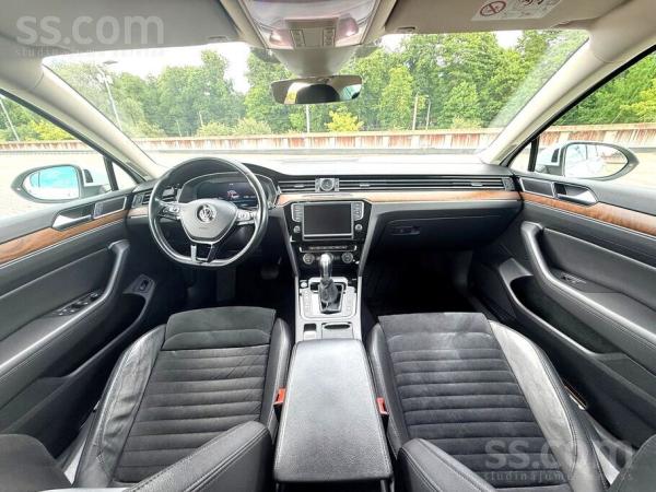 White Volkswagen Passat B8 2016 in Riga, with an engine capacity of 2.00 L and mileage of 213 thousand km for 12500 €, photo 5 on AUTOMOTO.COM.LV