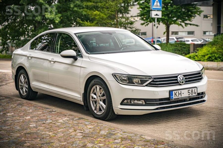 Balts Volkswagen Passat B8 2016 Rīga, ar dzinēja tilpumu 2.00 L un nobraukumu 182 tūkst. km par 9990 €, foto 4 vietnē AUTOMOTO.COM.LV