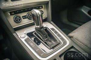 Balts Volkswagen Passat B8 2016 Rīga, ar dzinēja tilpumu 2.00 L un nobraukumu 182 tūkst. km par 9990 €, foto 9 vietnē AUTOMOTO.COM.LV