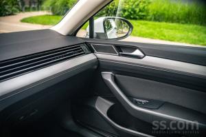 Balts Volkswagen Passat B8 2016 Rīga, ar dzinēja tilpumu 2.00 L un nobraukumu 182 tūkst. km par 9990 €, foto 20 vietnē AUTOMOTO.COM.LV