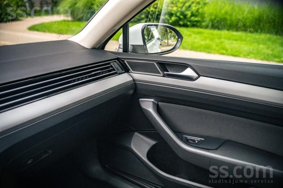 Balts Volkswagen Passat B8 2016 Rīga, ar dzinēja tilpumu 2.00 L un nobraukumu 182 tūkst. km par 9990 €, foto 20 vietnē AUTOMOTO.COM.LV