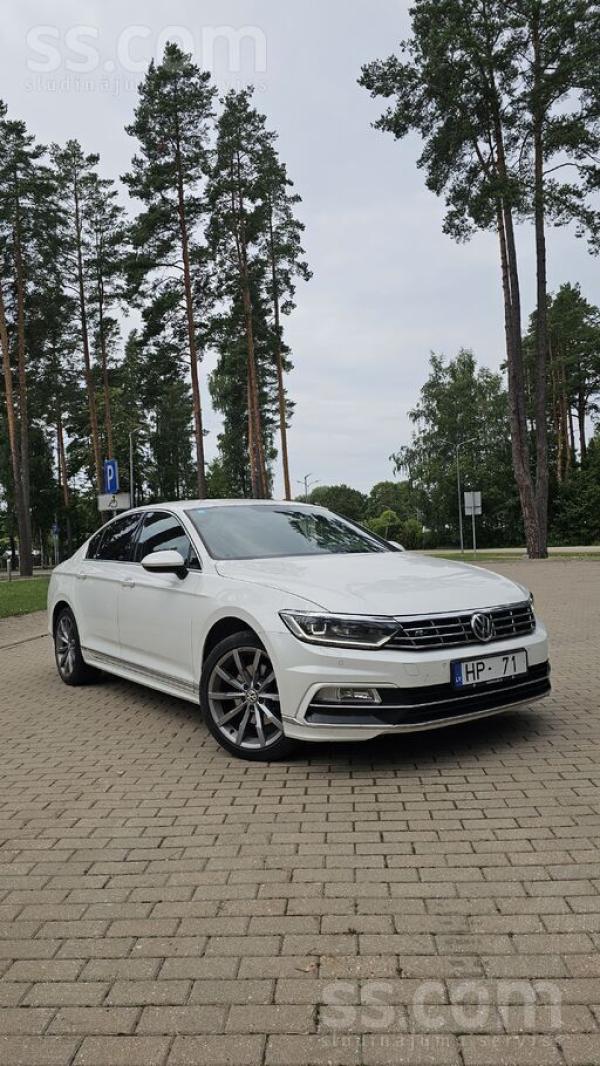 Balts Volkswagen Passat B8 2016 Ogre, ar dzinēja tilpumu 1.80 L un nobraukumu 248 tūkst. km par 12500 €, foto 1 vietnē AUTOMOTO.COM.LV
