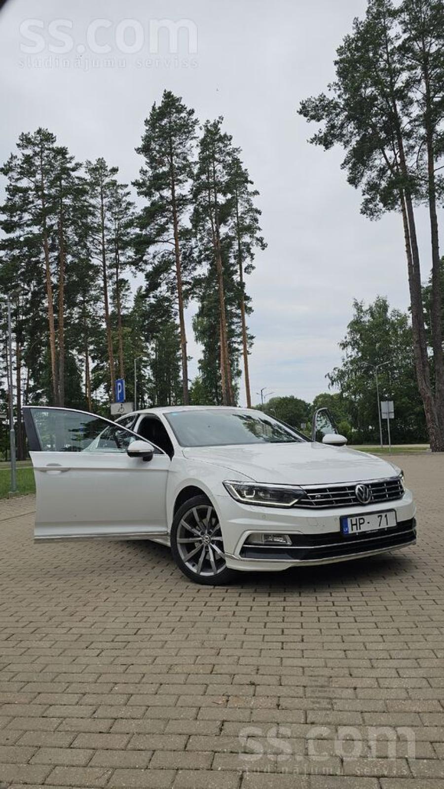 Balts Volkswagen Passat B8 2016 Ogre, ar dzinēja tilpumu 1.80 L un nobraukumu 248 tūkst. km par 12500 €, foto 10 vietnē AUTOMOTO.COM.LV