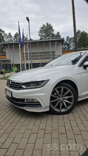 Balts Volkswagen Passat B8 2016 Ogre, ar dzinēja tilpumu 1.80 L un nobraukumu 248 tūkst. km par 12500 €, foto 17 vietnē AUTOMOTO.COM.LV