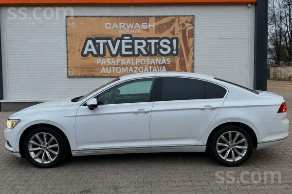 White Volkswagen Passat B8 2017 in Riga, with an engine capacity of 1.90 L and mileage of 165 thousand km for 15000 €, photo 2 on AUTOMOTO.COM.LV