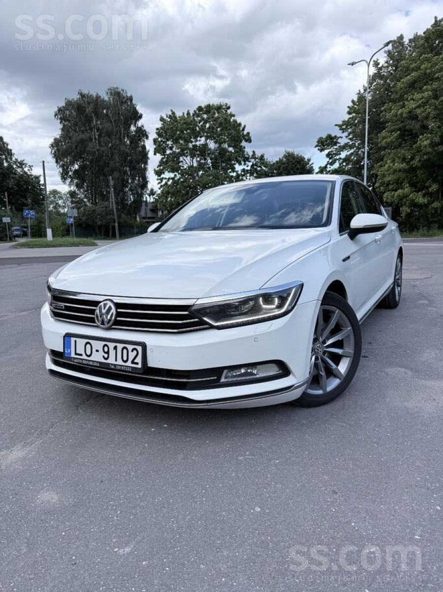 White Volkswagen Passat B8 2017 in Riga, with an engine capacity of 2.00 L and mileage of 167 thousand km for 11500 €, photo 1 on AUTOMOTO.COM.LV