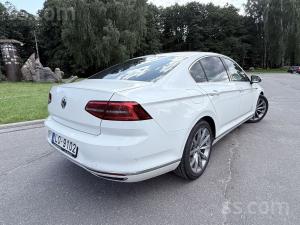 White Volkswagen Passat B8 2017 in Riga, with an engine capacity of 2.00 L and mileage of 167 thousand km for 11500 €, photo 9 on AUTOMOTO.COM.LV