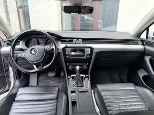 White Volkswagen Passat B8 2017 in Riga, with an engine capacity of 2.00 L and mileage of 167 thousand km for 11500 €, photo 16 on AUTOMOTO.COM.LV