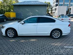 Balts Volkswagen Passat B8 2017 Rīga, ar dzinēja tilpumu 2.00 L un nobraukumu 224 tūkst. km par 11000 €, foto 4 vietnē AUTOMOTO.COM.LV