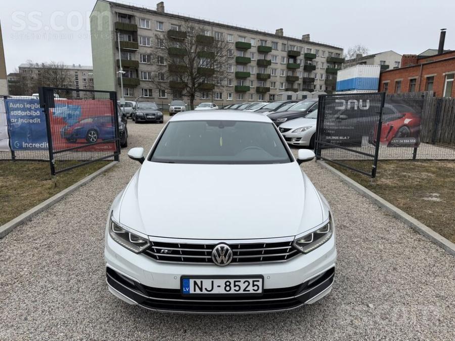 Balts Volkswagen Passat B8 2018 Ventspils, ar dzinēja tilpumu 2.00 L un nobraukumu 202 tūkst. km par 14900 €, foto 4 vietnē AUTOMOTO.COM.LV