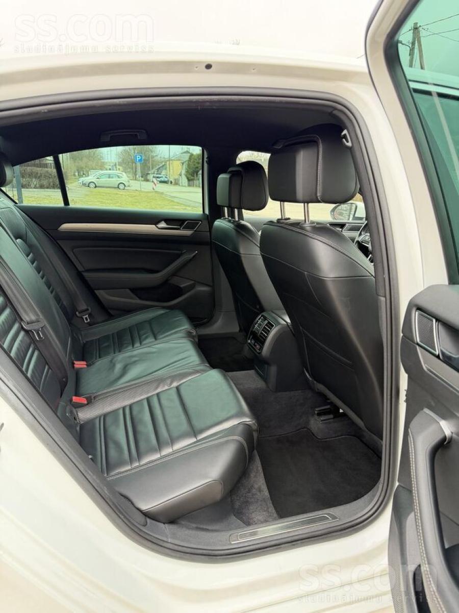 Balts Volkswagen Passat B8 2018 Ventspils, ar dzinēja tilpumu 2.00 L un nobraukumu 202 tūkst. km par 14900 €, foto 16 vietnē AUTOMOTO.COM.LV