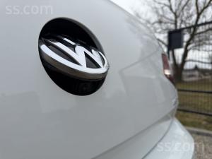 Balts Volkswagen Passat B8 2018 Ventspils, ar dzinēja tilpumu 2.00 L un nobraukumu 202 tūkst. km par 14900 €, foto 32 vietnē AUTOMOTO.COM.LV