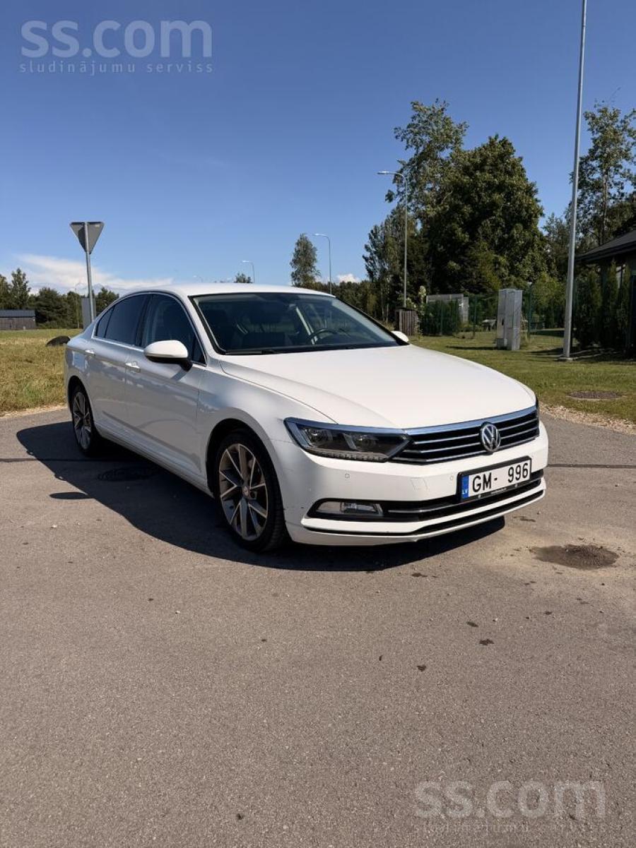 Balts Volkswagen Passat B8 2018 Rīga, ar dzinēja tilpumu 2.00 L un nobraukumu 135 tūkst. km par 14900 €, foto 3 vietnē AUTOMOTO.COM.LV