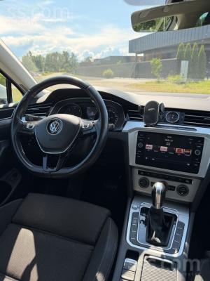 Balts Volkswagen Passat B8 2018 Rīga, ar dzinēja tilpumu 2.00 L un nobraukumu 135 tūkst. km par 14900 €, foto 9 vietnē AUTOMOTO.COM.LV