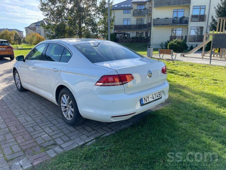 White Volkswagen Passat B8 2019 in Riga, with an engine capacity of 1.50 L and mileage of 116 thousand km for 14400 €, photo 4 on AUTOMOTO.COM.LV