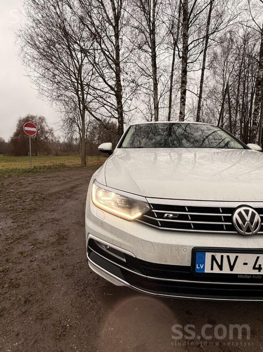 White Volkswagen Passat B8 2019 in Jelgava, with an engine capacity of 1.50 L and mileage of 178 thousand km for 14500 €, photo 3 on AUTOMOTO.COM.LV
