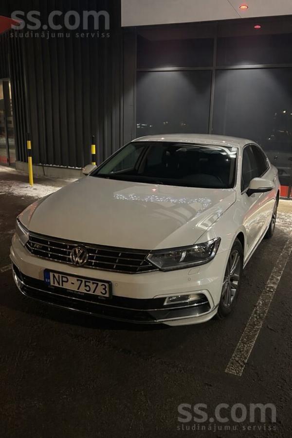 White Volkswagen Passat B8 2019 in Riga, with an engine capacity of 2.00 L and mileage of 175 thousand km for 13200 €, photo 3 on AUTOMOTO.COM.LV