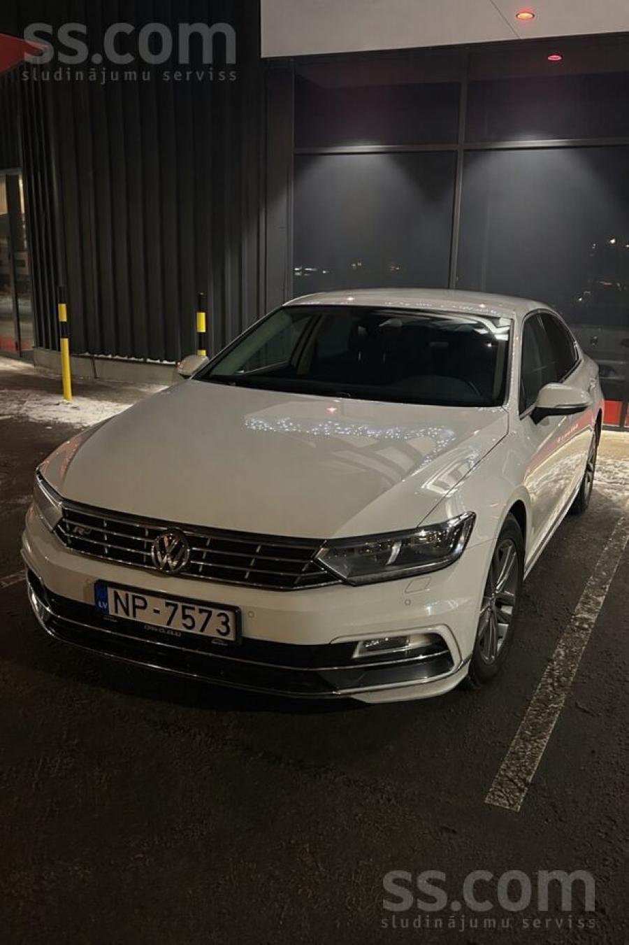 White Volkswagen Passat B8 2019 in Riga, with an engine capacity of 2.00 L and mileage of 175 thousand km for 13200 €, photo 3 on AUTOMOTO.COM.LV