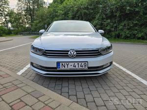White Volkswagen Passat B8 2019 in Riga, with an engine capacity of 1.50 L and mileage of 131 thousand km for 14500 €, photo 3 on AUTOMOTO.COM.LV