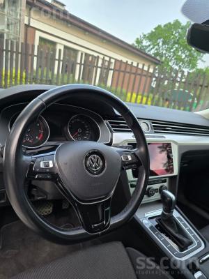 White Volkswagen Passat B8 2019 in Riga, with an engine capacity of 1.50 L and mileage of 131 thousand km for 14500 €, photo 4 on AUTOMOTO.COM.LV