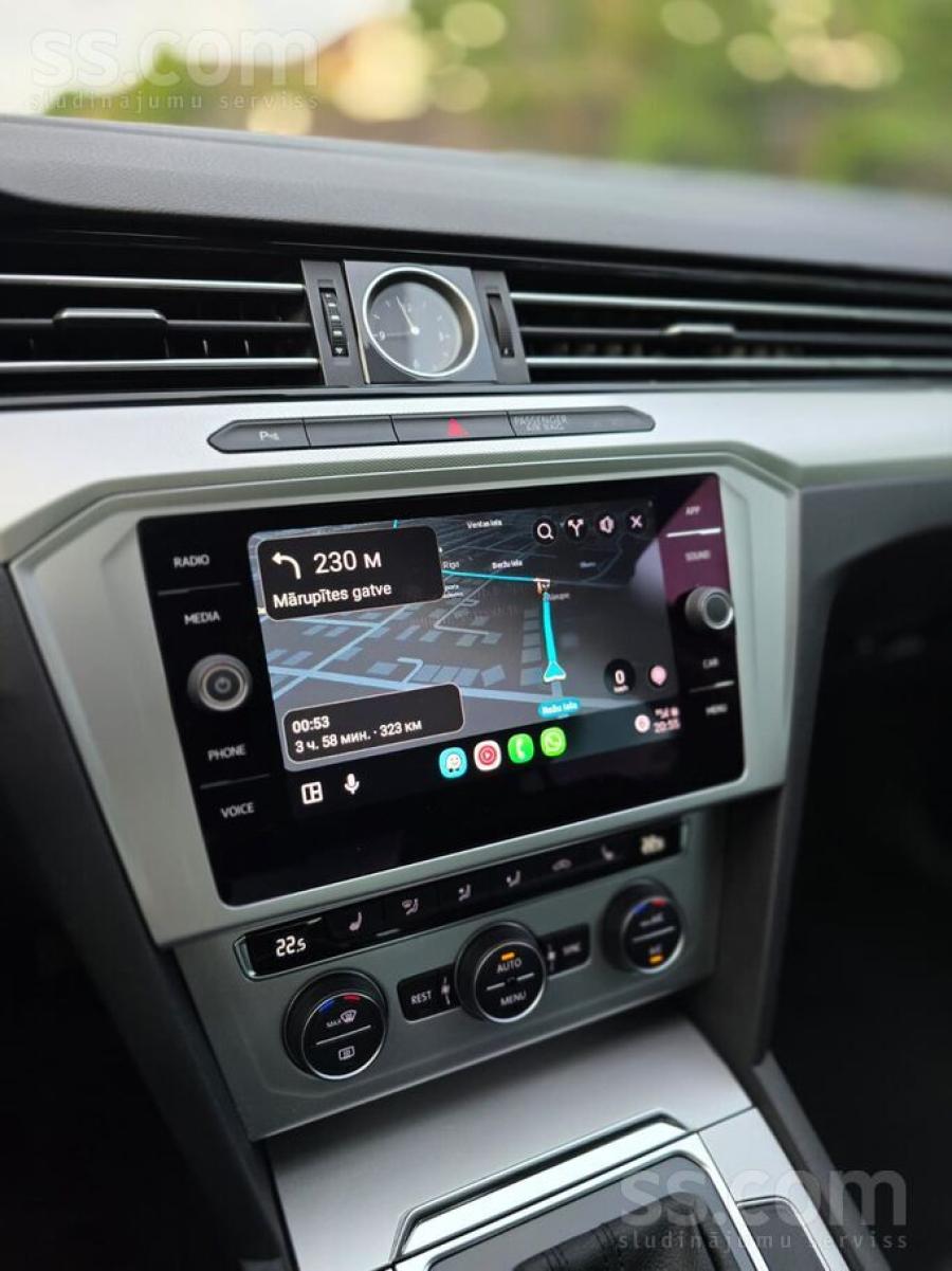 White Volkswagen Passat B8 2019 in Riga, with an engine capacity of 1.50 L and mileage of 131 thousand km for 14500 €, photo 10 on AUTOMOTO.COM.LV