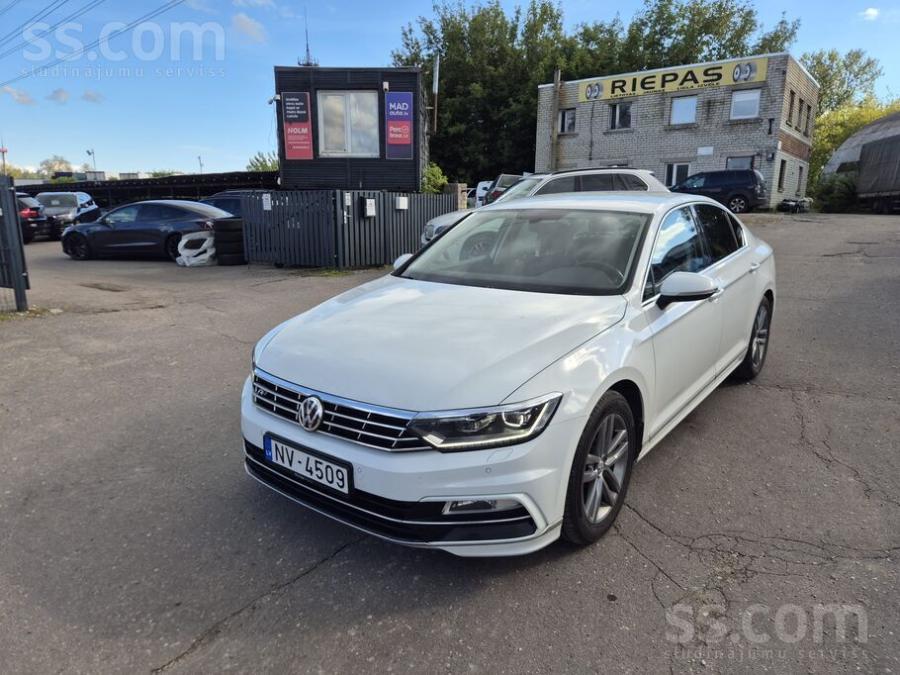 Balts Volkswagen Passat B8 2019 Rīga, ar dzinēja tilpumu 1.50 L un nobraukumu 184 tūkst. km par 14990 €, foto 1 vietnē AUTOMOTO.COM.LV