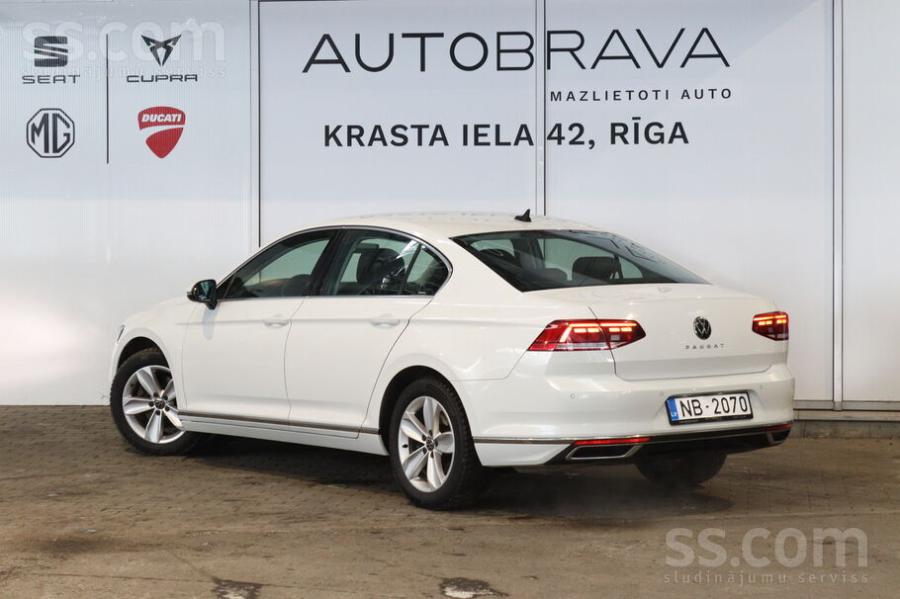 White Volkswagen Passat B8 2021 in Riga, with an engine capacity of 1.50 L and mileage of 115 thousand km for 19000 €, photo 8 on AUTOMOTO.COM.LV