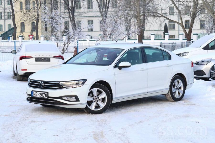 White Volkswagen Passat B8 2021 in Riga, with an engine capacity of 1.50 L and mileage of 115 thousand km for 19000 €, photo 28 on AUTOMOTO.COM.LV