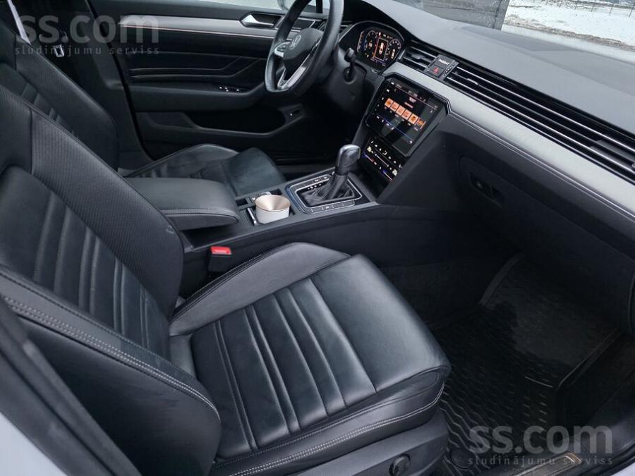 Balts Volkswagen Passat B8 2022 Rīga, ar dzinēja tilpumu 2.00 L un nobraukumu 67 tūkst. km par 29000 €, foto 16 vietnē AUTOMOTO.COM.LV