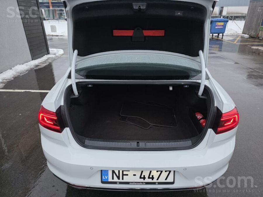 Balts Volkswagen Passat B8 2022 Rīga, ar dzinēja tilpumu 2.00 L un nobraukumu 67 tūkst. km par 29000 €, foto 17 vietnē AUTOMOTO.COM.LV