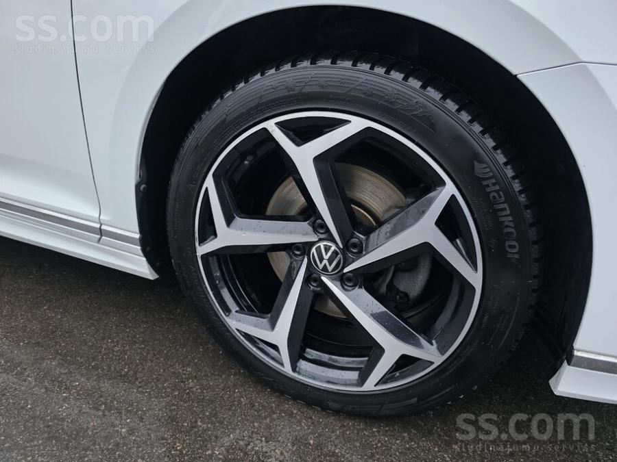 Balts Volkswagen Passat B8 2022 Rīga, ar dzinēja tilpumu 2.00 L un nobraukumu 67 tūkst. km par 29000 €, foto 19 vietnē AUTOMOTO.COM.LV