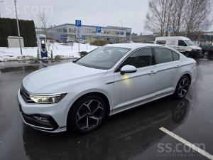 Balts Volkswagen Passat B8 2022 Rīga, ar dzinēja tilpumu 2.00 L un nobraukumu 67 tūkst. km par 29000 €, foto 23 vietnē AUTOMOTO.COM.LV