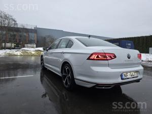 Balts Volkswagen Passat B8 2022 Rīga, ar dzinēja tilpumu 2.00 L un nobraukumu 67 tūkst. km par 29000 €, foto 25 vietnē AUTOMOTO.COM.LV