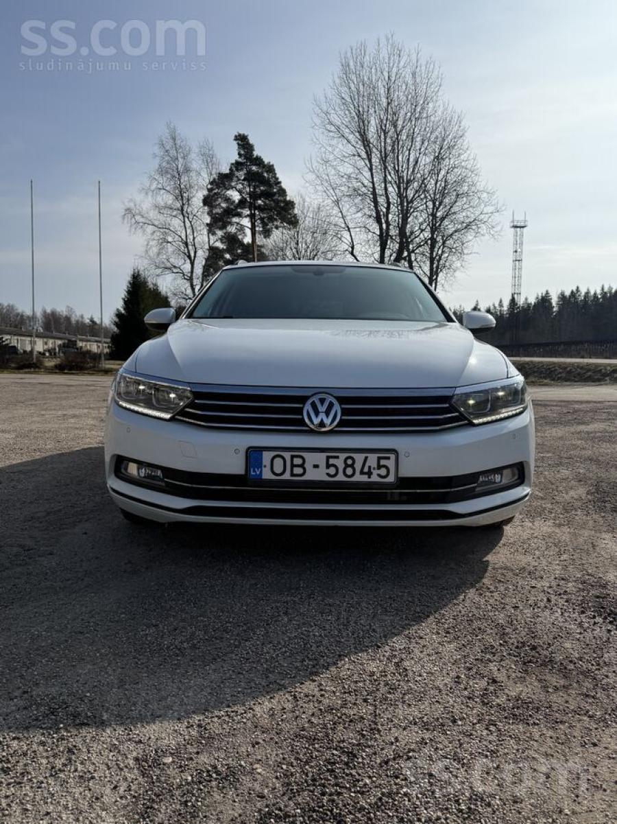 White Volkswagen Passat B8 2015 in Tukums, with an engine capacity of 1.60 L and mileage of 0 thousand km for 7999 €, photo 3 on AUTOMOTO.COM.LV