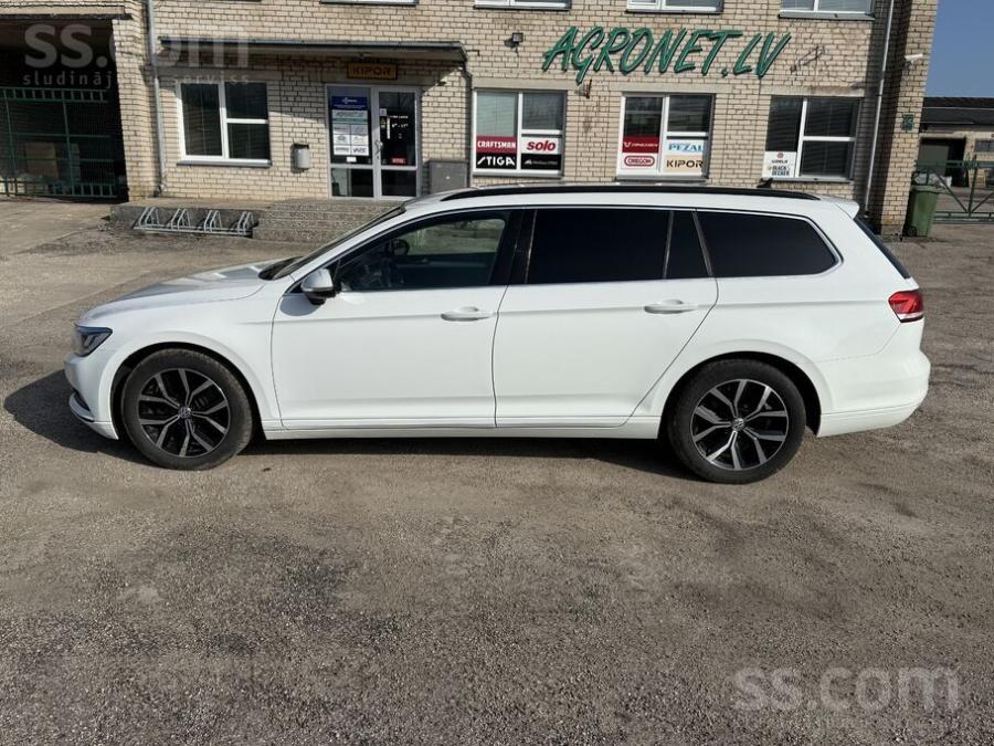 White Volkswagen Passat B8 2015 in Tukums, with an engine capacity of 1.60 L and mileage of 0 thousand km for 7999 €, photo 9 on AUTOMOTO.COM.LV