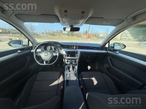 White Volkswagen Passat B8 2015 in Tukums, with an engine capacity of 1.60 L and mileage of 0 thousand km for 7999 €, photo 10 on AUTOMOTO.COM.LV