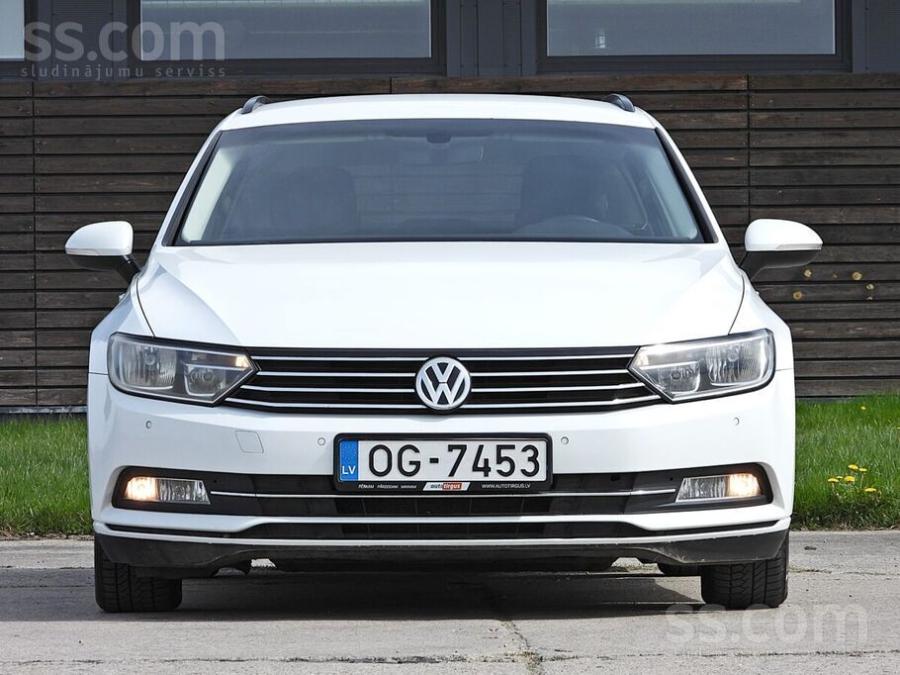 White Volkswagen Passat B8 2015 in Riga, with an engine capacity of 1.60 L and mileage of 375 thousand km for 7200 €, photo 3 on AUTOMOTO.COM.LV