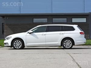 White Volkswagen Passat B8 2015 in Riga, with an engine capacity of 1.60 L and mileage of 375 thousand km for 7200 €, photo 5 on AUTOMOTO.COM.LV